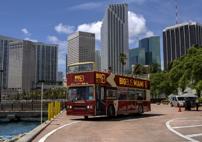 マイアミ ビッグバス オープントップ ホップオン・ホップオフ ツアー – 自分のペースでマイアミを探索する-JTR Holidays