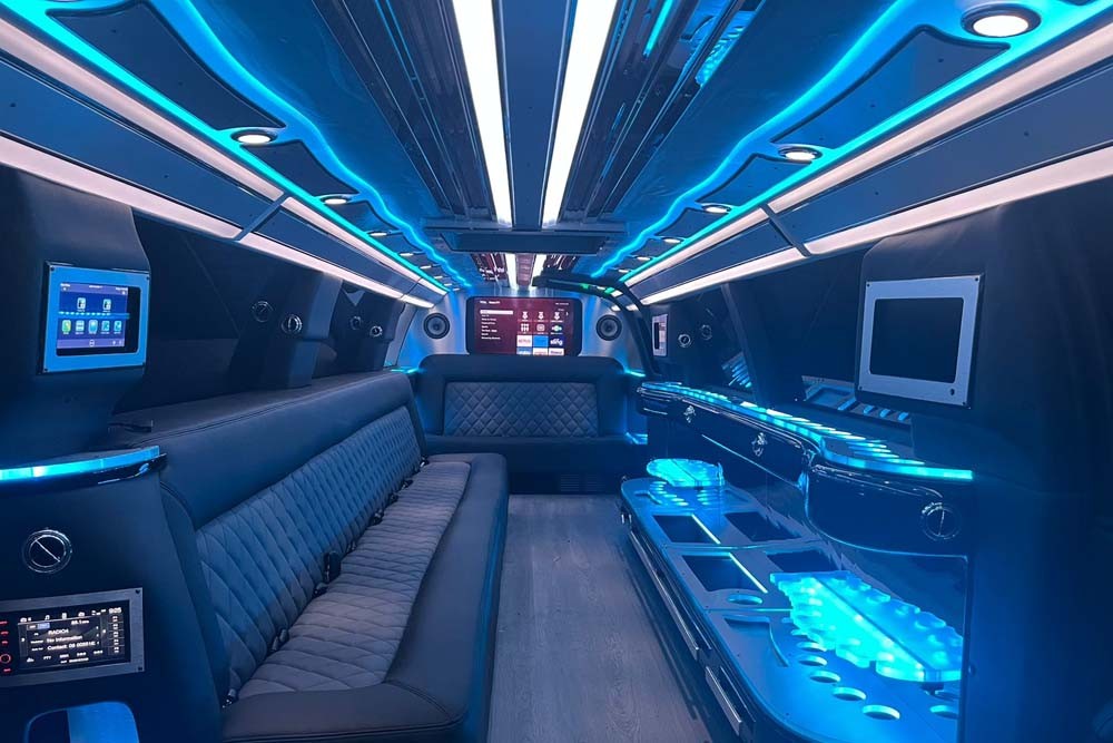 Limousine Ride Dubai - Limousine Rental in Dubai - AED 745 Per Hour ...